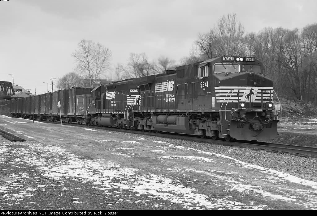 NS 64J, LEHL @ 1245 hrs